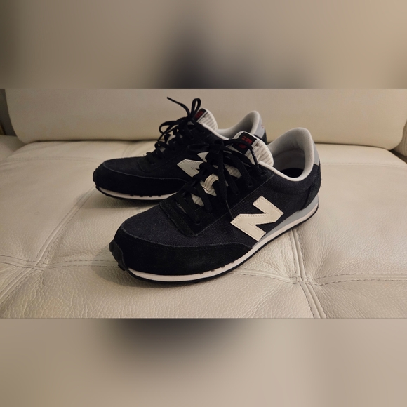 New Balance | Shoes | New Balance Black And White Classic Sneakers ...